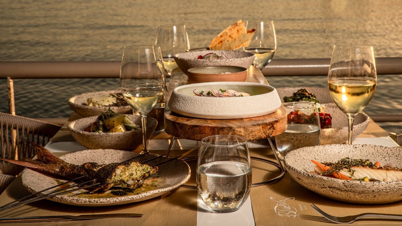 Blue Fish: Ελληνική και ιαπωνική γευστική παράδοση «εις σάρκα μίαν ...